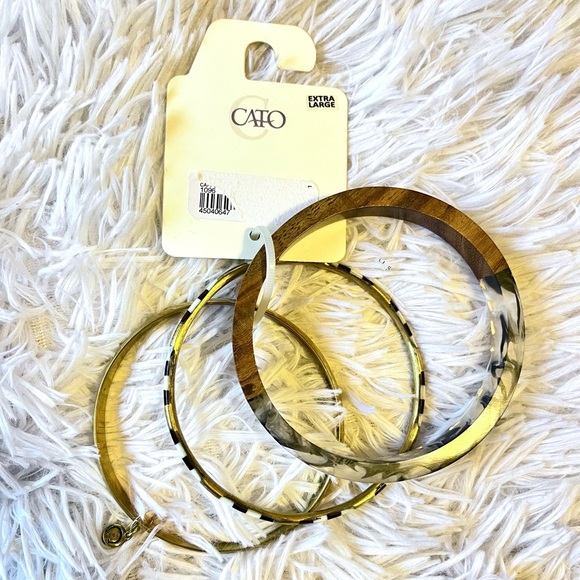 Jewelry | Nwt Cato Gold Wooden Black White Bracelet Set Stackable ...